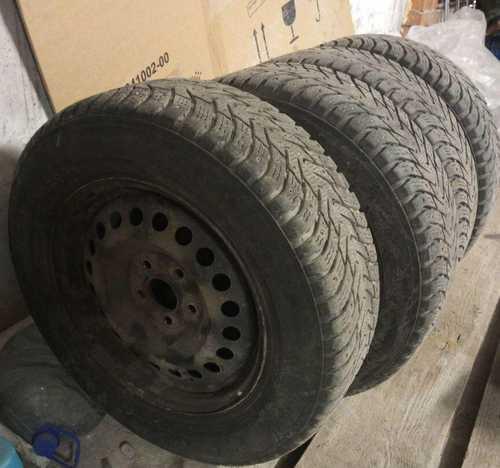 Nokian Tyres Hakkapeliitta 8 SUV 215/65 R16