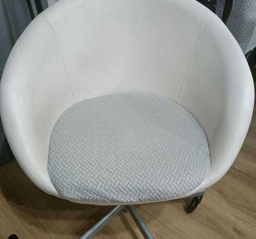 Офисное кресло IKEA скрувста