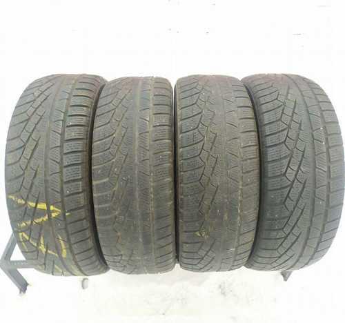 Pirelli Winter Sottozero 210 215/65 R16 94V