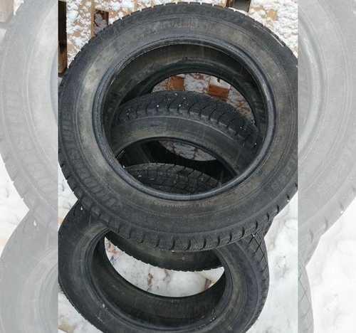 Bridgestone Blizzak Revo1 185/60 R15