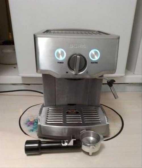 Кофеварка рожковая Bork C500