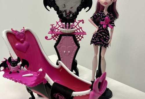 Кукла Monster High Дракулаура+набор ванной комнаты