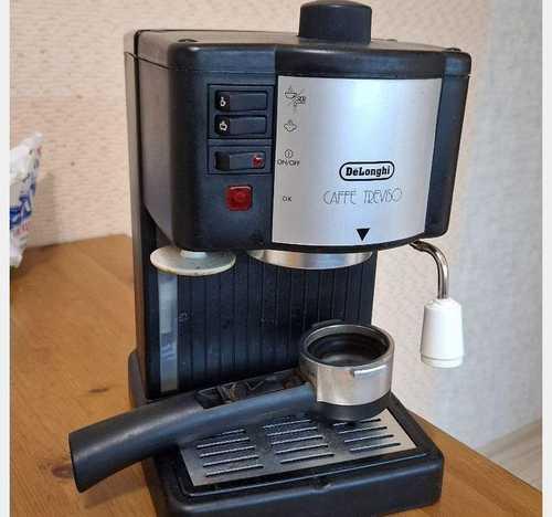 Кофеварка рожковая delonghi