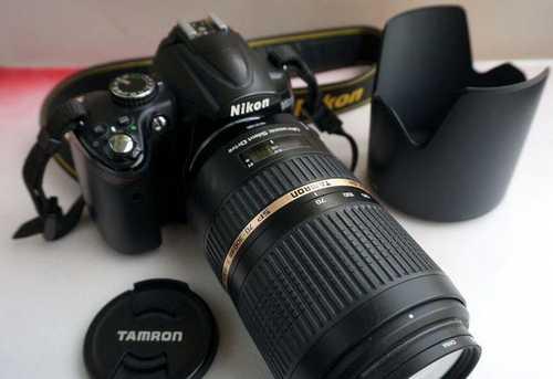 Зеркальный фотоаппарат Nikon 5000 с объективом