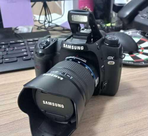 Зеркальный фотоаппарат Samsung GX20