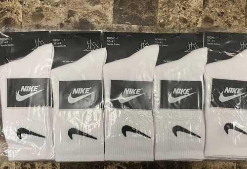Белые носки Nike длинные