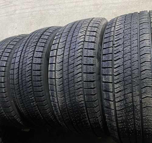 Bridgestone Blizzak Ice 255/45 R18