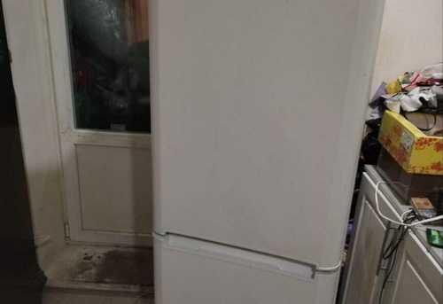 Холодильник indesit No frost