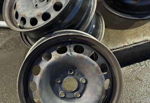 Диски штапованные R16 VAG 5x112