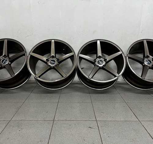 R18 Vossen (Выбор есть)