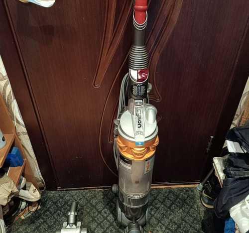 Пылесос Dyson 18