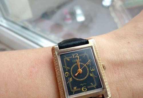 Часы СССР слава редкие кварц позолоченые