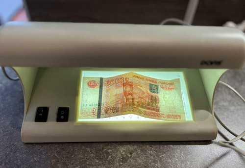 Ультрафиолетовый детектор для банкнот