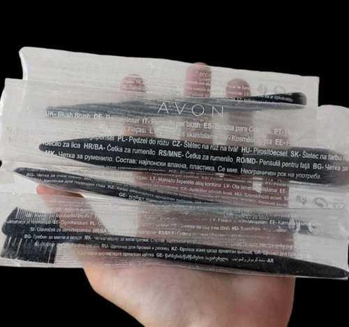 Кисти avon 4 штуки