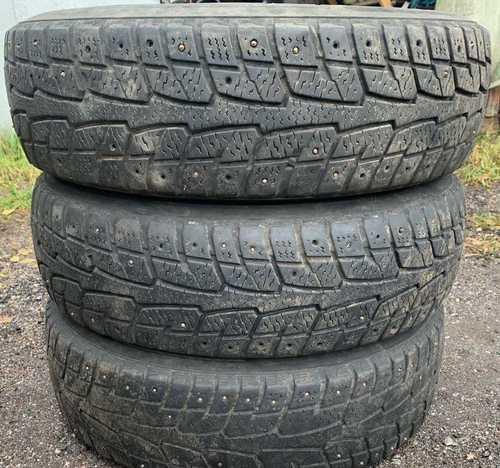 Hankook Winter I'Pike LT RW09 195/70 R15C 104R