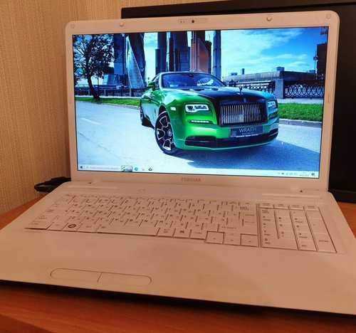 17.3" Toshiba SATELLITE C670-14K, 128 ГБ, Core i3-2310M, RAM 4 ГБ, GeForce 315M 0.5 ГБ