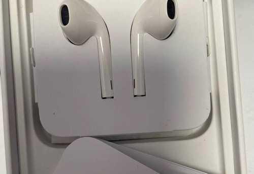 Проводная гарнитура Apple EarPods (Lightning)