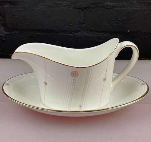 Соусник с подставкой Satin марка Wedgwood (Англия)