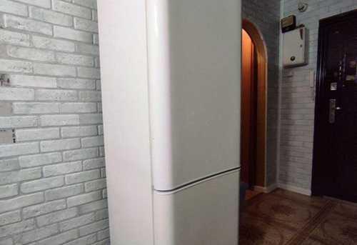 Холодильник-морозильник indesit