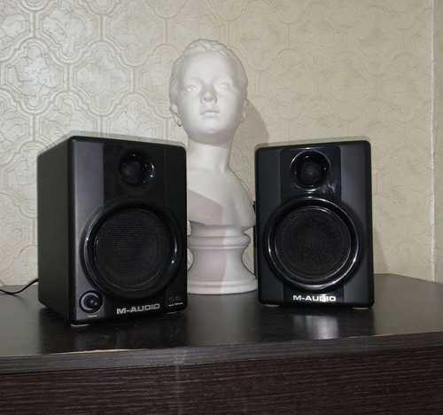 Студийные мониторы M-Audio av40