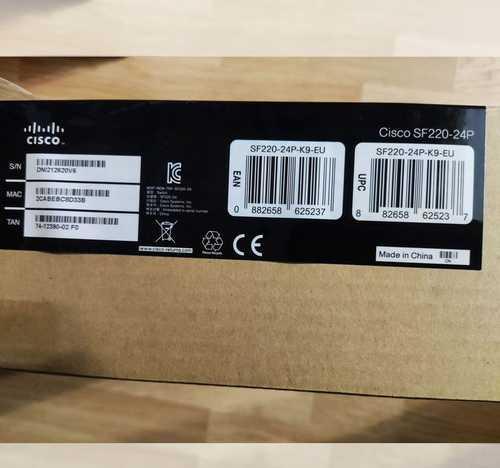 Коммутатор Cisco SF 220-24P 24-портовый с PоE Port