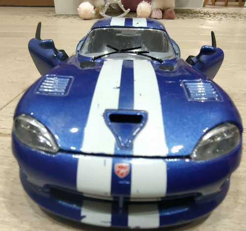 Dodge Viper GTS купе игрушечный автомобиль