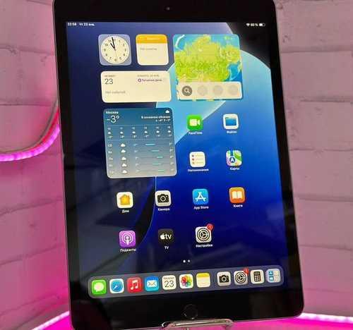 Планшет Apple iPad (8-го поколения) Wi-Fi 32 Gb