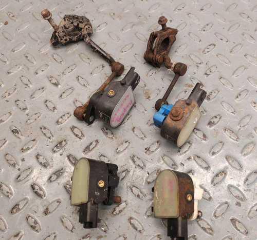 Датчик положения кузова Citroen C5 X7, C6, 508