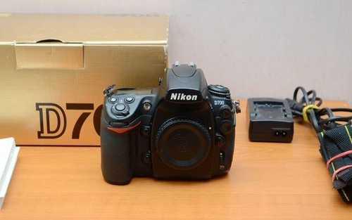 Полнокадровый Nikon D700 (коробочный комплект)