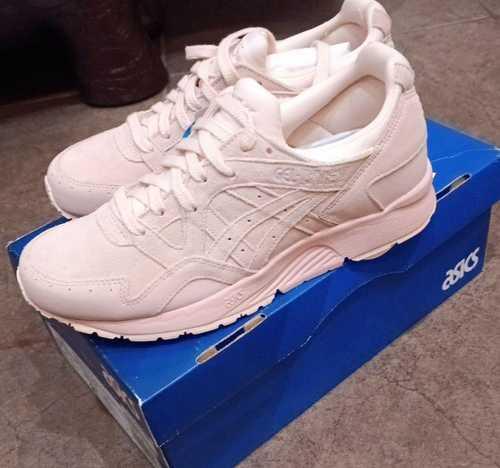 Кроссовки женские 38 р. Asics