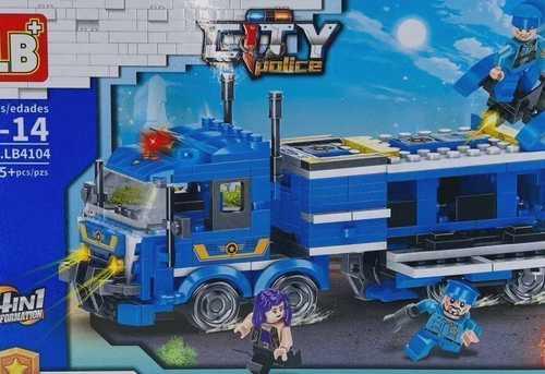 Лего City Police Автомобиль для перевозки заключен