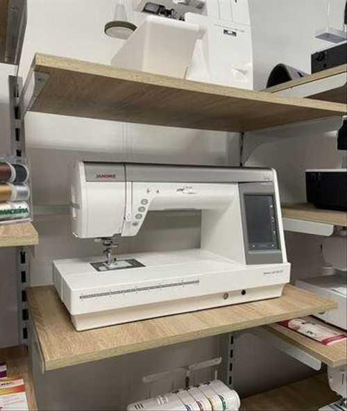 Швейная машина Janome QCP 9400