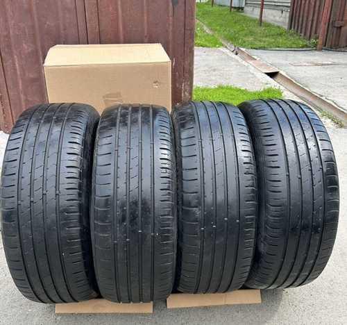 Kumho Ecsta HS51 215/55 R17 94W