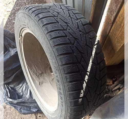 Nokian Tyres Hakkapeliitta 7 215/55 R17