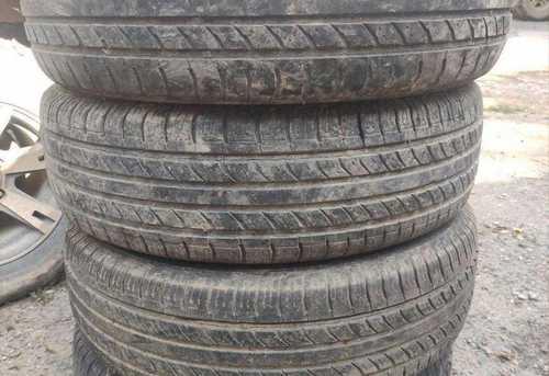 Nexen Roadian 541 225/75 R16