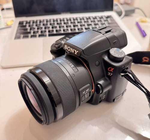 Практически новый фотоаппарат Sony slt A37