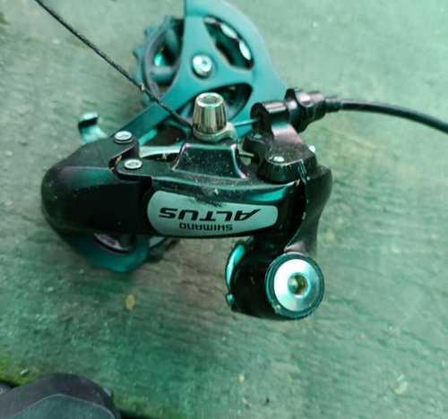 Задний переключатель shimano altus с шифтером 7 ск