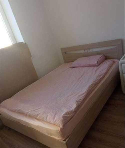 Новая кровать+матрас 140*200