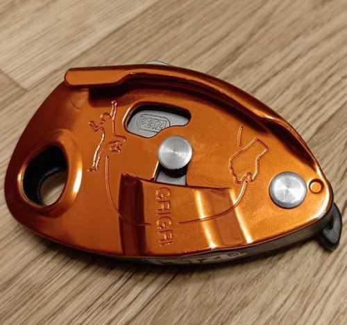Страховочное устройство Petzl GriGri