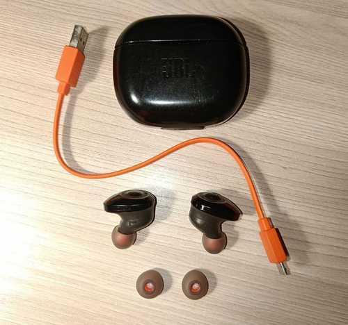 Беспроводные наушники jbl tune120TWS