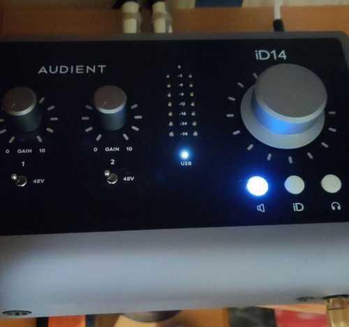 Аудиоинтерфейс (Звуковая карта) audient iD14 mkii