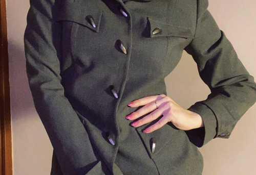 Винтажный пиджак женский с необычной фурнитурой