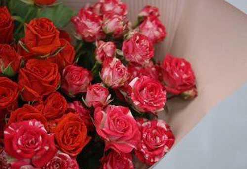 Букет из 15 высоких кустовых роз (Кения) 60-70 см