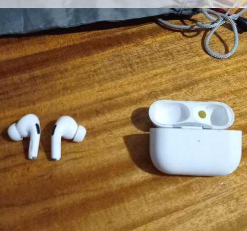 Беспроводные наушники apple airpods бу