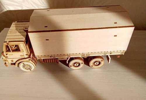 Модель грузовика камаз-5320 деревянный