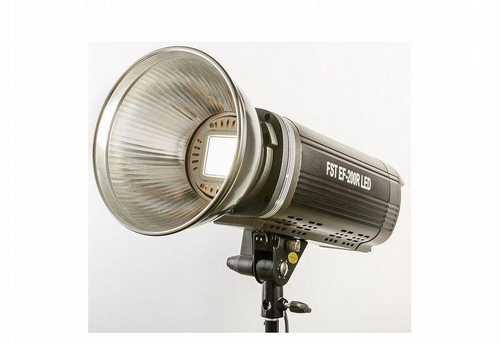Светодиодный осветитель FST EF-200R Sun Light 5500