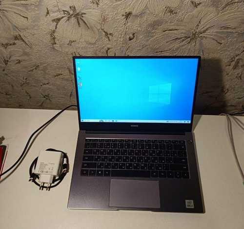 Honor magicbook x14/i3/8/256