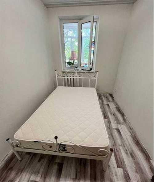 Кровать с матрасом 190 х 120