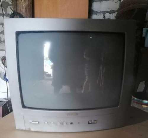 Телевизор, микроволновая печь, тумба с раковиной