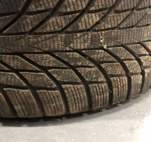 Kumho WinterCraft Ice Wi51 245/40 R19